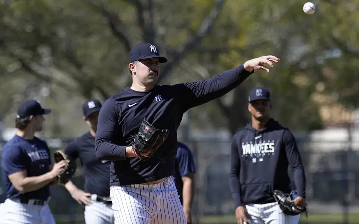 Carlos Rodón vuelve a lanzar en sesión de rehabilitación - Séptima Entrada