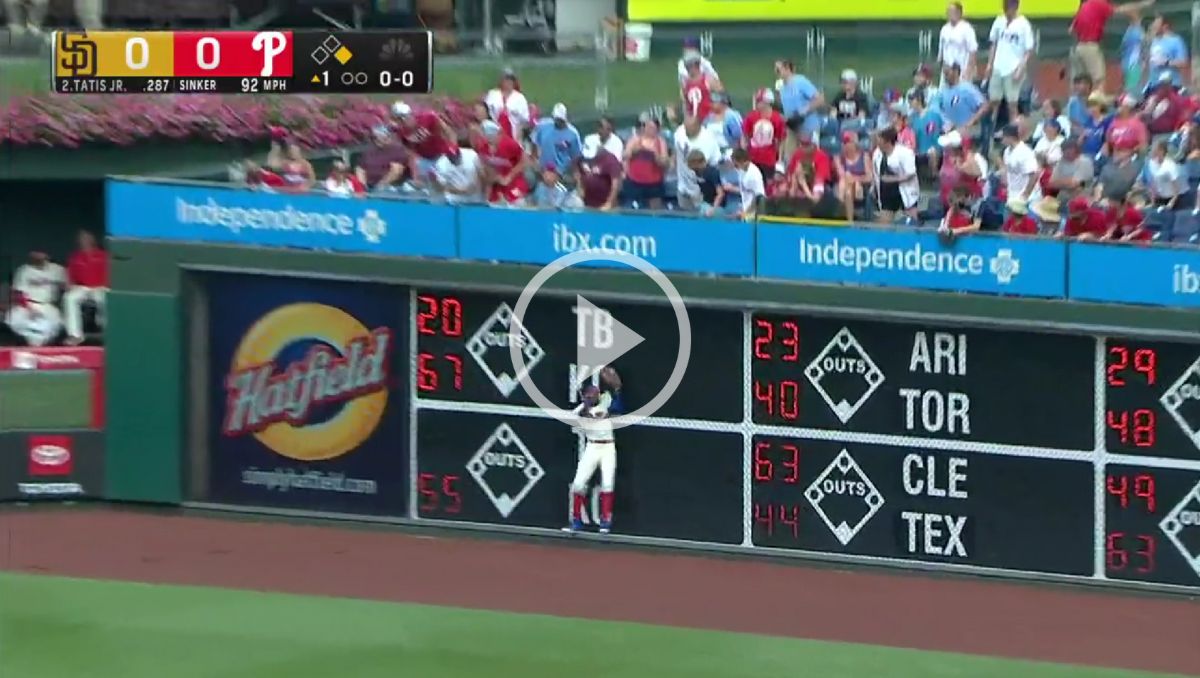 Johan Rojas le roba extrabase a Tatis Jr. en su debut en MLB [VIDEO] - Séptima Entrada