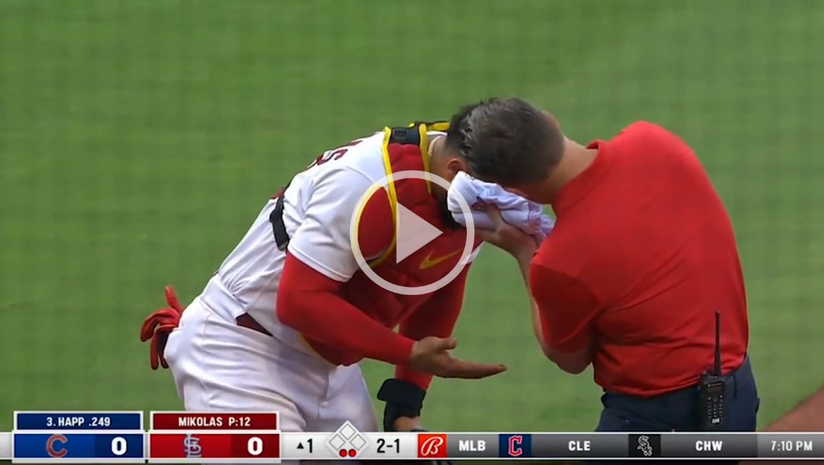 Willson Contreras resulta herido por fuerte golpe en la cabeza [VIDEO ...