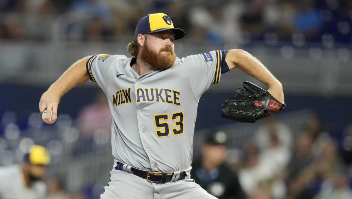 Brandon Woodruff, en duda para lanzar en 2024 con Brewers - Séptima Entrada