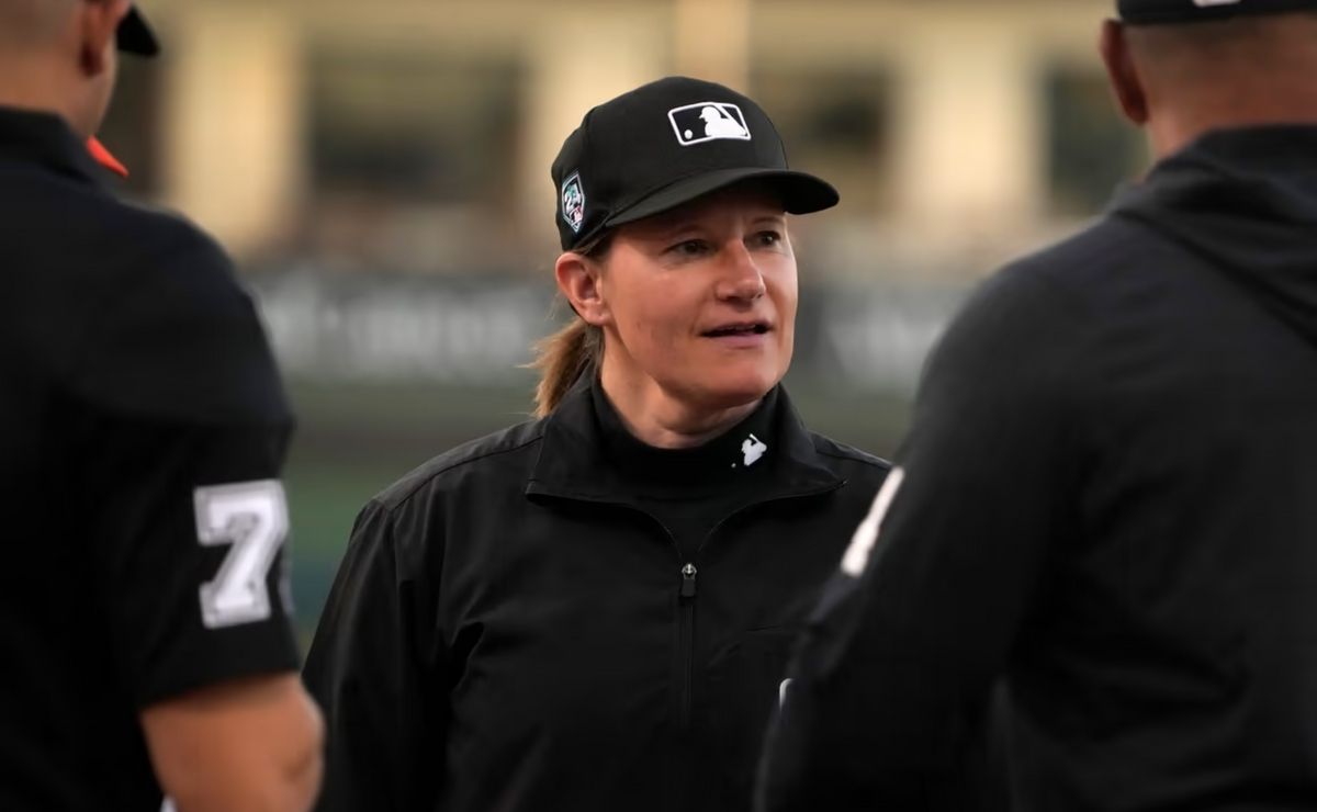 Jen Pawol debuta como umpire de MLB en el Spring Training - Séptima Entrada